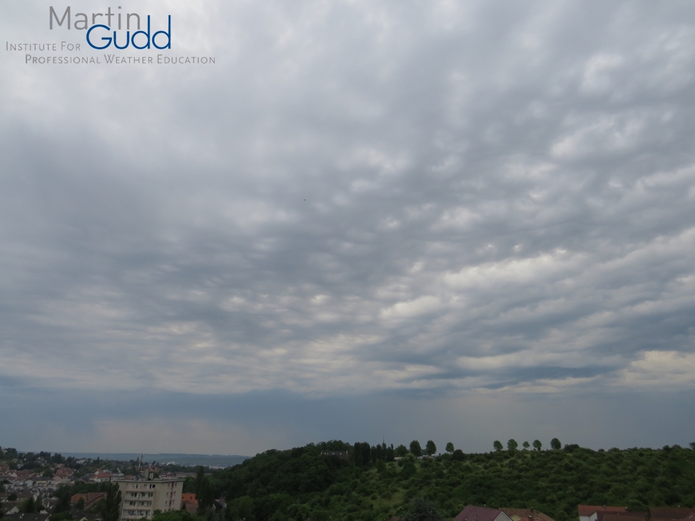 Altocumulus floccus (Ac flo) - Institute for Professional Weather Education