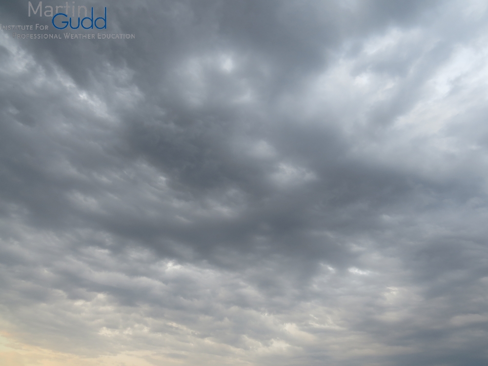 Altocumulus lacunosus (Ac la) - Institute for Professional Weather ...
