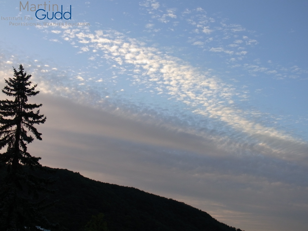 Altocumulus duplicatus (Ac du) - Institute for Professional Weather ...
