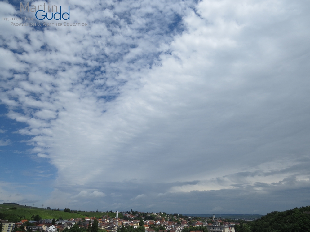 Altocumulus stratiformis (Ac str) - Institute for Professional Weather ...