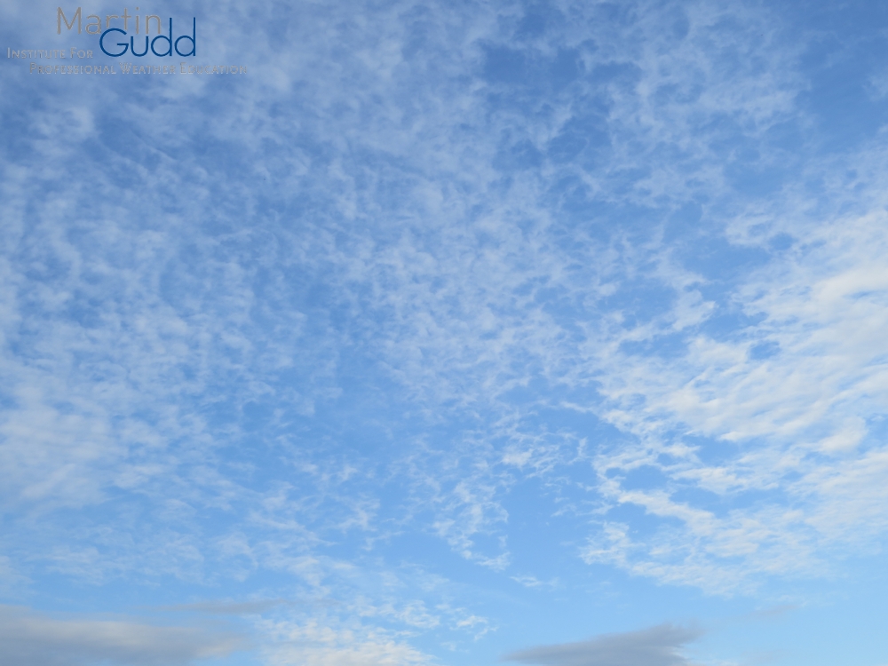 Altocumulus lacunosus (Ac la) - Institute for Professional Weather ...