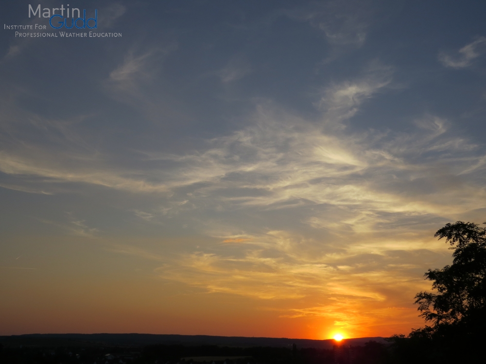 Cirrus (Ci) - Institute for Professional Weather Education